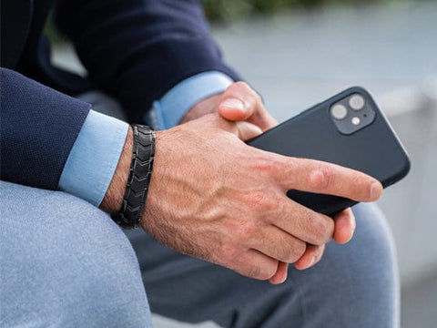 Exploring the Science Behind Magnetic Therapy Bracelets: Do They Reall